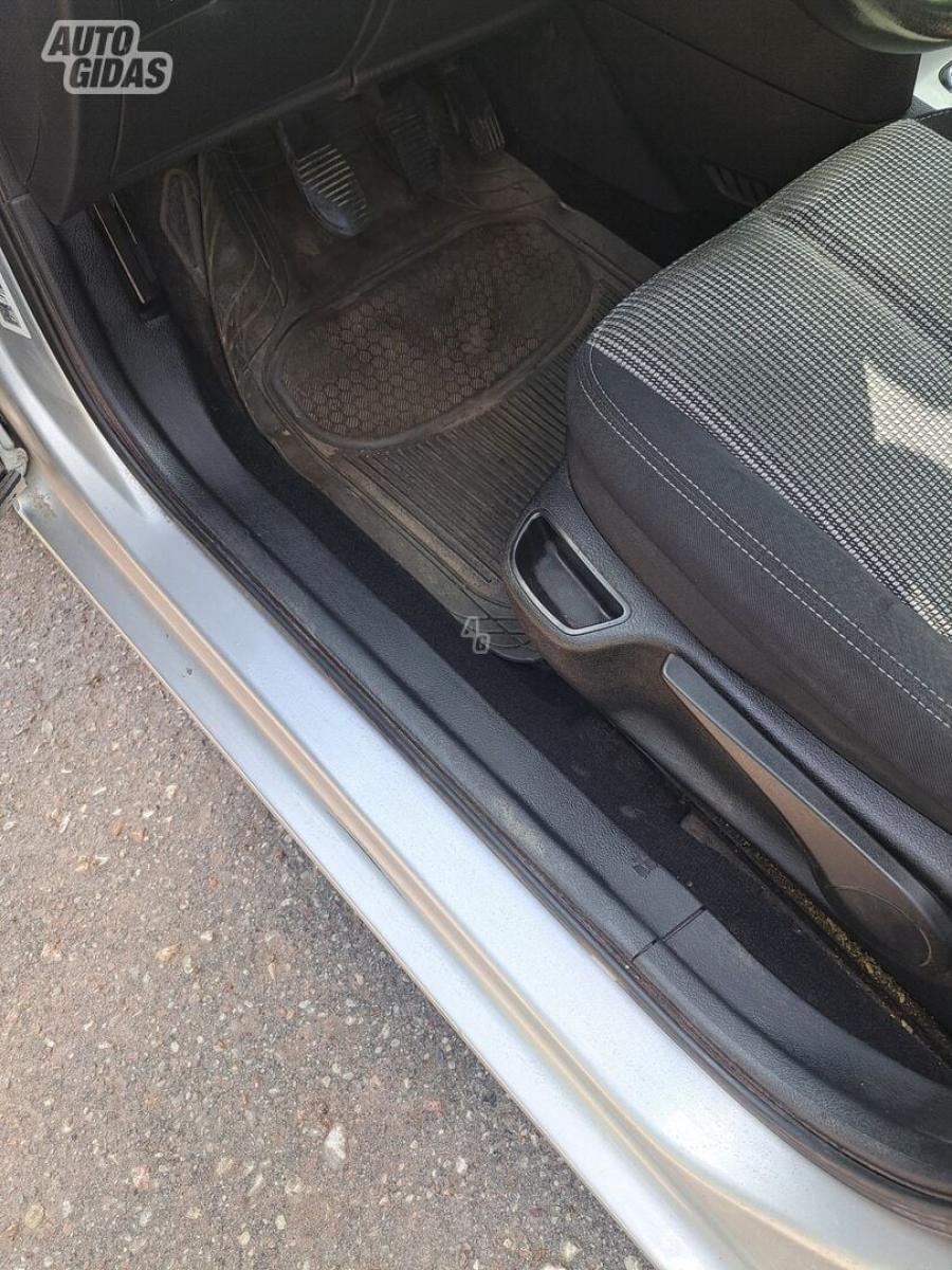 Peugeot 407 2008 in Radviliskis, with an engine capacity of 2.00 L and mileage of 324 thousand km for 850 €, photo 10 on AUTOMOTO.COM.LV