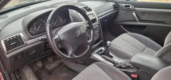 Red Peugeot 407 2005 in Valmiera, with an engine capacity of 1.80 L and mileage of 277 thousand km for 1300 €, photo 8 on AUTOMOTO.COM.LV