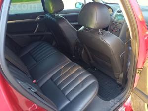 Red Peugeot 407 2005 in Riga, with an engine capacity of 2.00 L and mileage of 283 thousand km for 2400 €, photo 9 on AUTOMOTO.COM.LV
