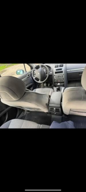 Пежо 407 2004 в Таллин, объемом двигателя 2.00 л и пробегом 300 тыс. км за 500 €, фото 4 на AUTOMOTO.COM.LV