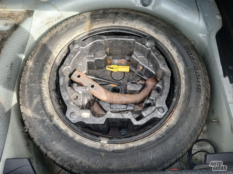 Peugeot 407 2006 in Klaipeda, with an engine capacity of 2.00 L and mileage of 309 thousand km for 900 €, photo 16 on AUTOMOTO.COM.LV