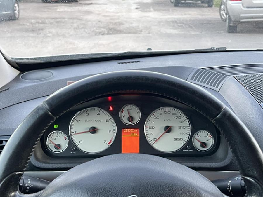 Peugeot 407 2010 Narva, ar dzinēja tilpumu 2.00 L un nobraukumu 253 tūkst. km par 1499 €, foto 10 vietnē AUTOMOTO.COM.LV