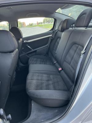 Peugeot 407 2010 Narva, ar dzinēja tilpumu 2.00 L un nobraukumu 253 tūkst. km par 1499 €, foto 12 vietnē AUTOMOTO.COM.LV