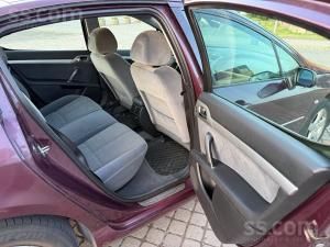 Violets Peugeot 407 2006 Ventspils, ar dzinēja tilpumu 2.00 L un nobraukumu 173 tūkst. km par 1200 €, foto 4 vietnē AUTOMOTO.COM.LV
