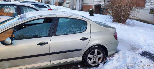 Yellow Peugeot 407 2004 in Klaipeda, with an engine capacity of 1.56 L and mileage of 300 thousand km for 800 €, photo 8 on AUTOMOTO.COM.LV