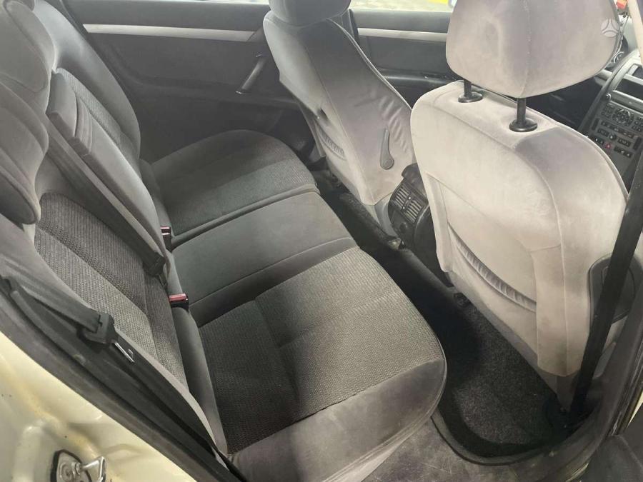 Dzeltens Peugeot 407 2007 Šauļi, ar dzinēja tilpumu 2.00 L un nobraukumu 315 tūkst. km par 999 €, foto 12 vietnē AUTOMOTO.COM.LV