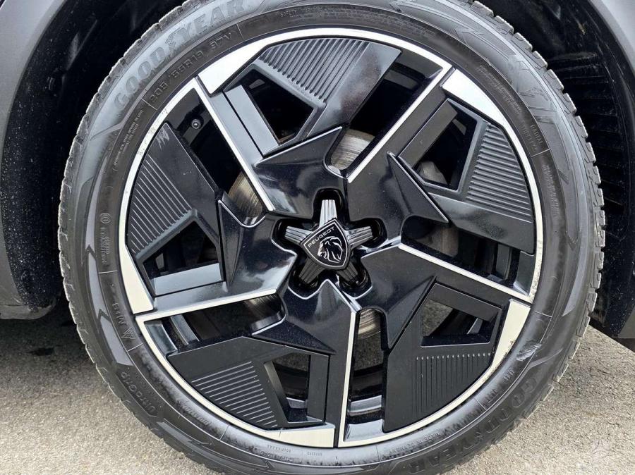 Melns Peugeot 408 2023 Tauragė, ar dzinēja tilpumu 1.20 L un nobraukumu 128 tūkst. km par 16500 €, foto 58 vietnē AUTOMOTO.COM.LV