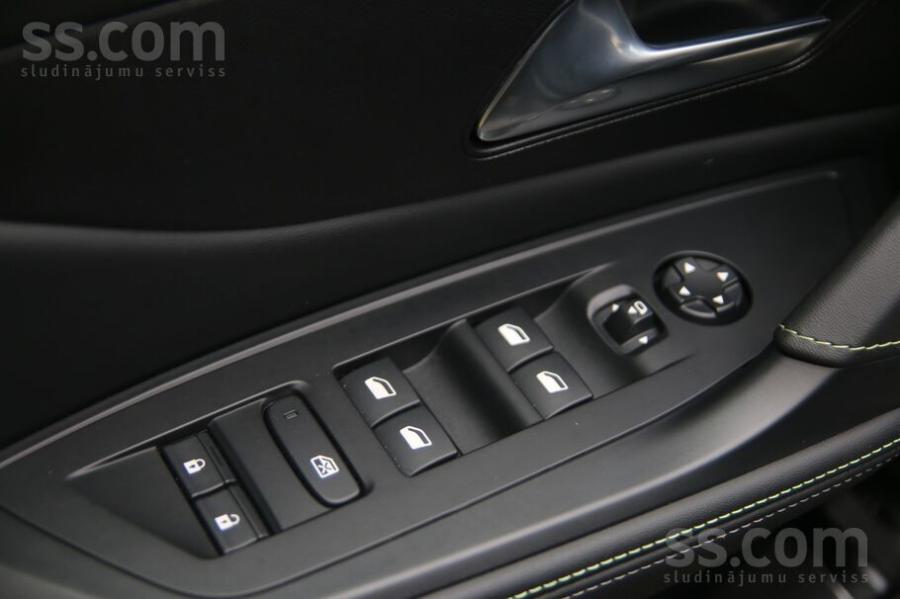 Black Peugeot 408 2024 in Riga, with an engine capacity of 1.20 L and mileage of 26 thousand km for 24990 €, photo 8 on AUTOMOTO.COM.LV