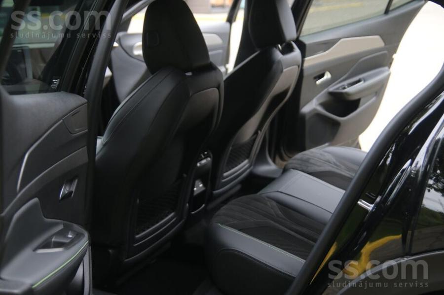 Black Peugeot 408 2024 in Riga, with an engine capacity of 1.20 L and mileage of 26 thousand km for 24990 €, photo 15 on AUTOMOTO.COM.LV