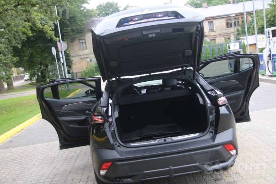 Black Peugeot 408 2024 in Riga, with an engine capacity of 1.20 L and mileage of 26 thousand km for 24990 €, photo 19 on AUTOMOTO.COM.LV