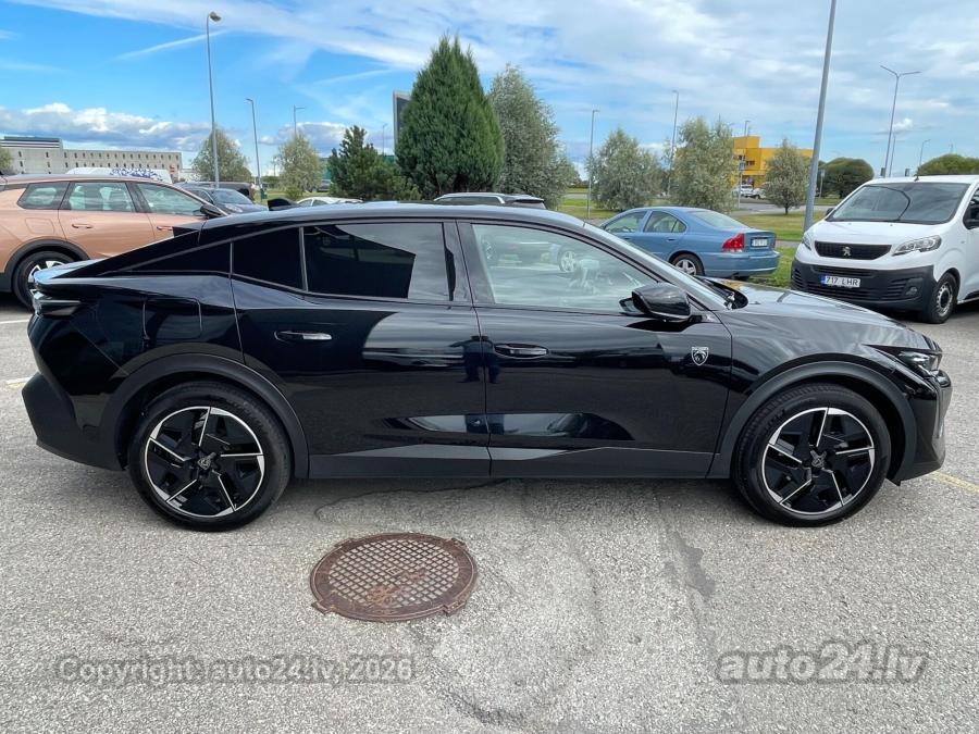 Melns Peugeot 408 2024 Tartu, ar dzinēja tilpumu 1.20 L un nobraukumu 26 tūkst. km par 27990 €, foto 8 vietnē AUTOMOTO.COM.LV