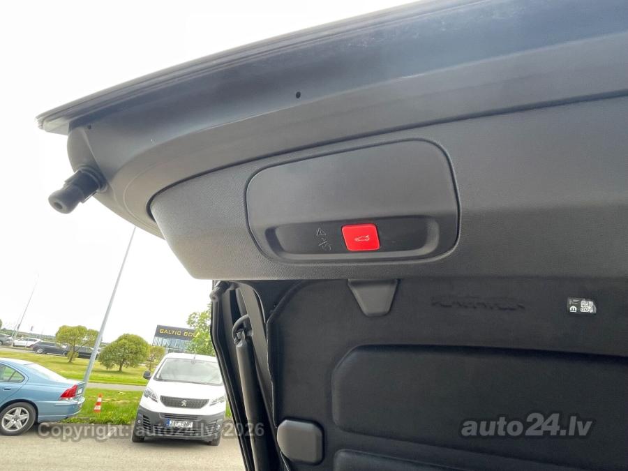 Melns Peugeot 408 2024 Tartu, ar dzinēja tilpumu 1.20 L un nobraukumu 26 tūkst. km par 27990 €, foto 12 vietnē AUTOMOTO.COM.LV
