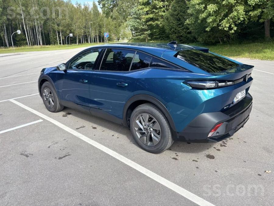 Синий Пежо 408 2024 в Алуксне, объемом двигателя 1.20 л и пробегом 35 тыс. км за 23500 €, фото 6 на AUTOMOTO.COM.LV