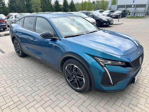 Синий Пежо 408 2024 в Вильнюс, объемом двигателя 1.20 л и пробегом 32 тыс. км за 24000 €, фото 2 на AUTOMOTO.COM.LV