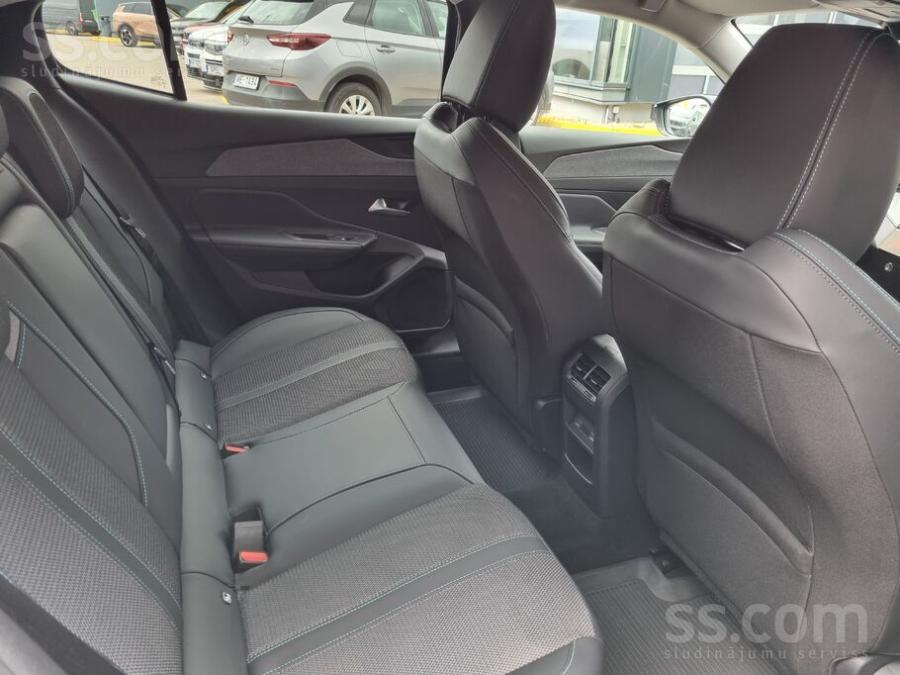 Blue Peugeot 408 2025 in Riga, with an engine capacity of 1.20 L and mileage of 34 thousand km for 25500 €, photo 8 on AUTOMOTO.COM.LV