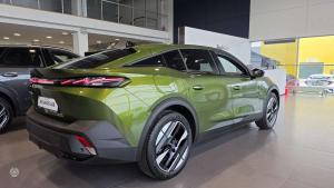 Green Peugeot 408 2026 in Kaunas, with an engine capacity of 1.20 L and mileage of 0 thousand km for 33900 €, photo 4 on AUTOMOTO.COM.LV