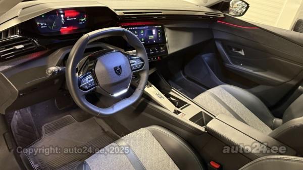 Grey Peugeot 408 0 in Riga, with an engine capacity of 1.20 L and mileage of 28 thousand km for 21900 €, photo 11 on AUTOMOTO.COM.LV