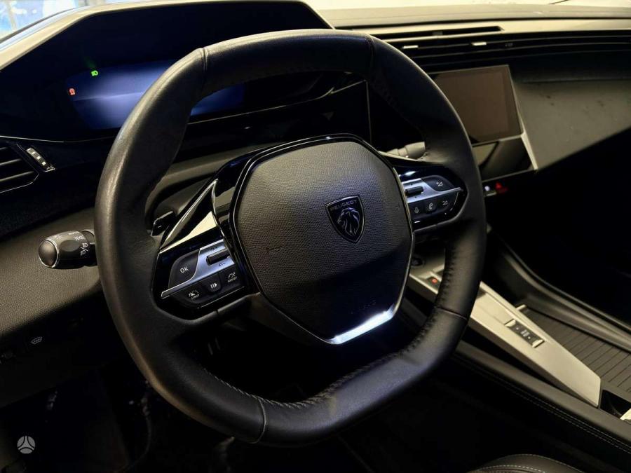 Grey Peugeot 408 2023 in Vilnius, with an engine capacity of 1.20 L and mileage of 60 thousand km for 22900 €, photo 9 on AUTOMOTO.COM.LV