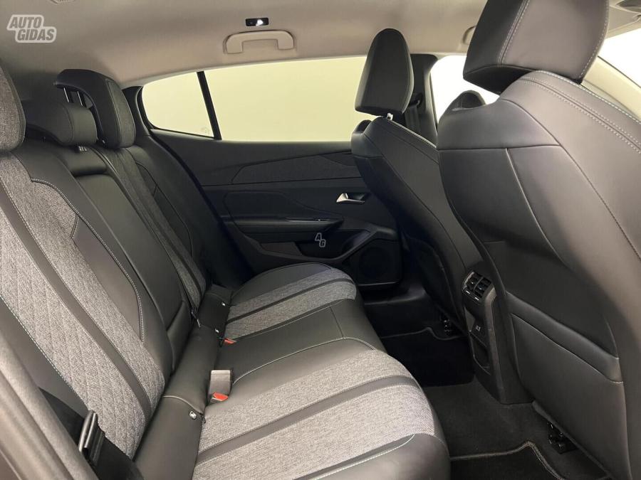 Grey Peugeot 408 2023 in Vilnius, with an engine capacity of 1.20 L and mileage of 52 thousand km for 22000 €, photo 27 on AUTOMOTO.COM.LV