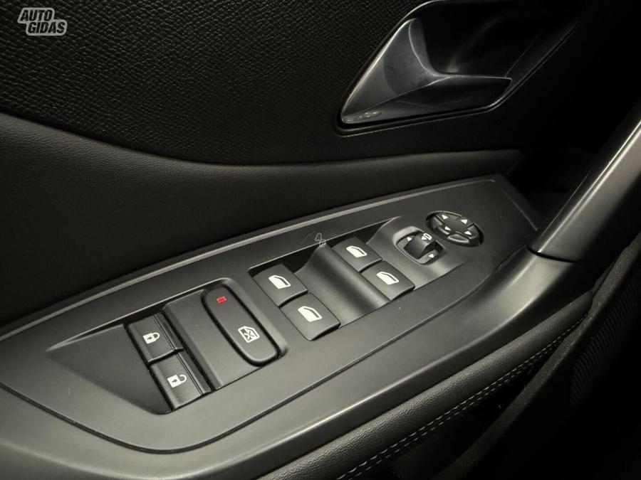 Grey Peugeot 408 2023 in Vilnius, with an engine capacity of 1.20 L and mileage of 81 thousand km for 21490 €, photo 14 on AUTOMOTO.COM.LV