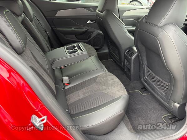 Red Peugeot 408 2023 in Rakvere, with an engine capacity of 1.20 L and mileage of 41 thousand km for 24990 €, photo 3 on AUTOMOTO.COM.LV