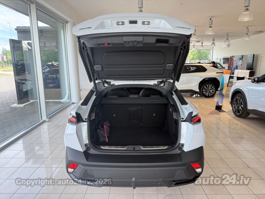 White Peugeot 408 2026 in Johvi, with an engine capacity of 1.20 L and mileage of 0 thousand km for 39390 €, photo 9 on AUTOMOTO.COM.LV