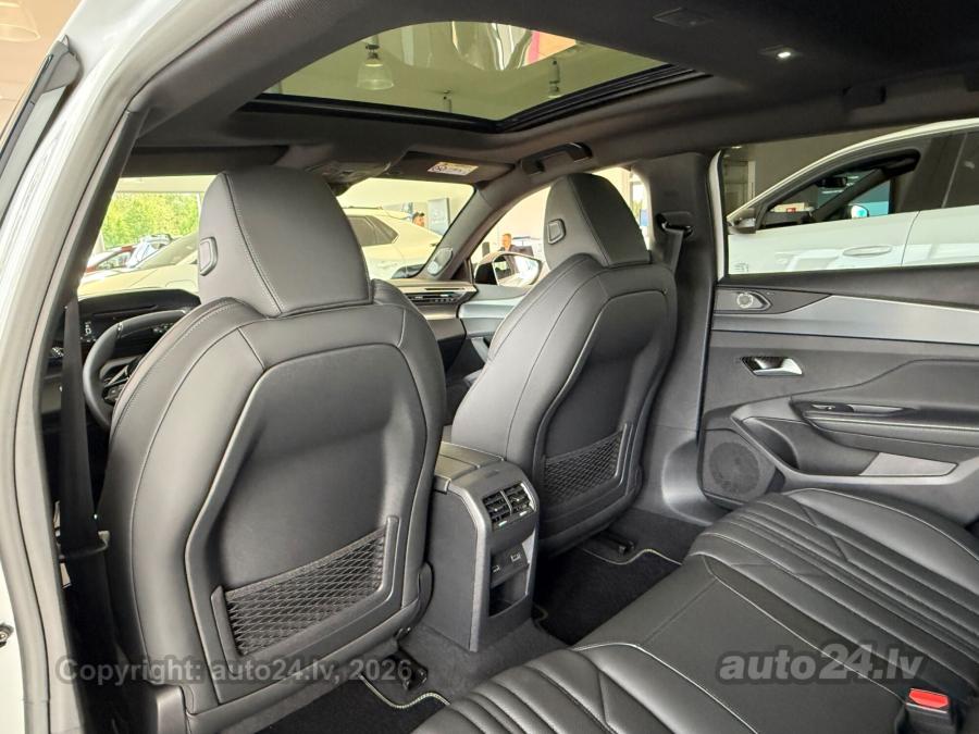 White Peugeot 408 2026 in Johvi, with an engine capacity of 1.20 L and mileage of 0 thousand km for 39390 €, photo 14 on AUTOMOTO.COM.LV