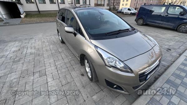 Smilšu krāsa Peugeot 5008 2014 Tallina, ar dzinēja tilpumu 1.60 L un nobraukumu 201 tūkst. km par 7300 €, foto 6 vietnē AUTOMOTO.COM.LV