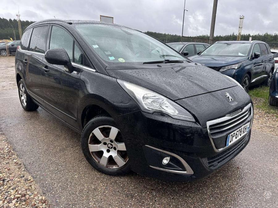 Black Peugeot 5008 2015 in Vilnius, with an engine capacity of 0.00 L and mileage of 143 thousand km for 6499 €, photo 4 on AUTOMOTO.COM.LV