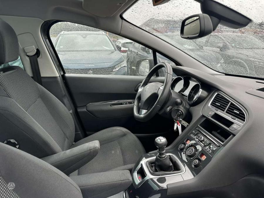 Black Peugeot 5008 2015 in Vilnius, with an engine capacity of 0.00 L and mileage of 143 thousand km for 6499 €, photo 19 on AUTOMOTO.COM.LV