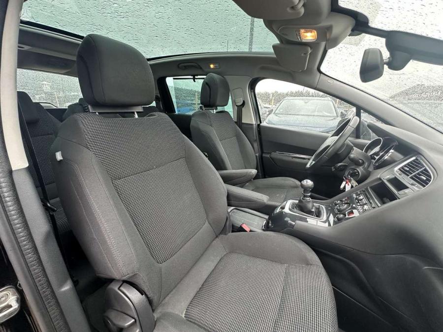 Black Peugeot 5008 2015 in Vilnius, with an engine capacity of 0.00 L and mileage of 143 thousand km for 6499 €, photo 20 on AUTOMOTO.COM.LV