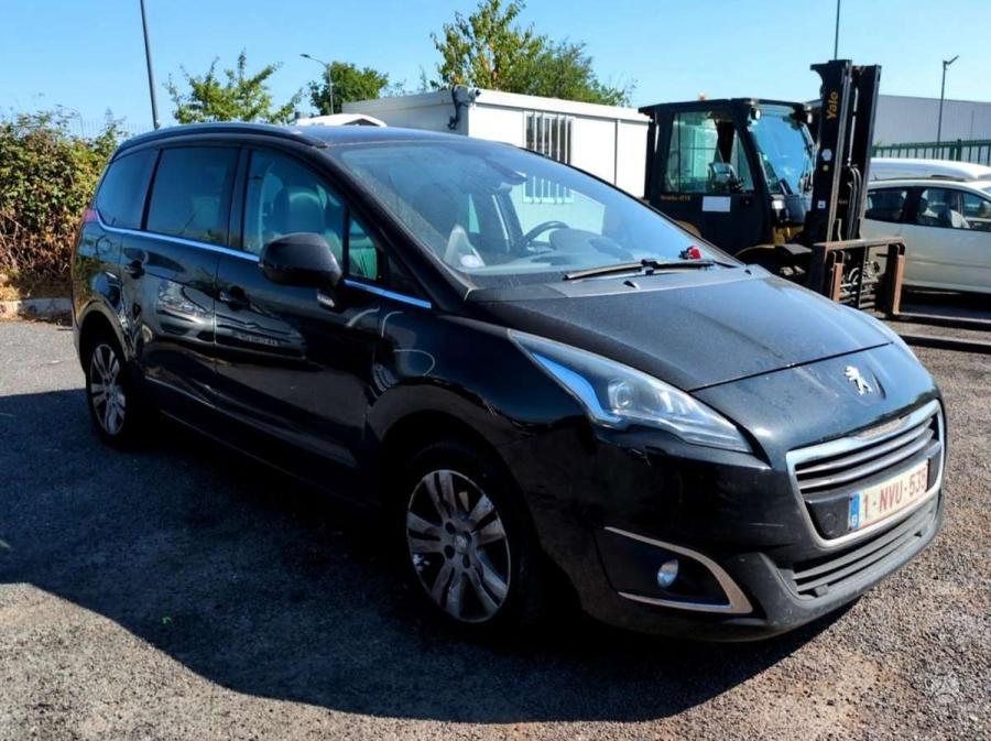 Black Peugeot 5008 2016 in Vilnius, with an engine capacity of 1.56 L and mileage of 165 thousand km for 8470 €, photo 3 on AUTOMOTO.COM.LV