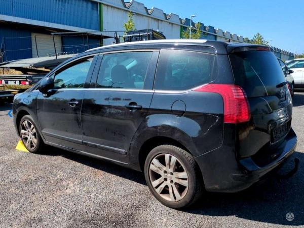 Black Peugeot 5008 2016 in Vilnius, with an engine capacity of 1.56 L and mileage of 165 thousand km for 8470 €, photo 5 on AUTOMOTO.COM.LV