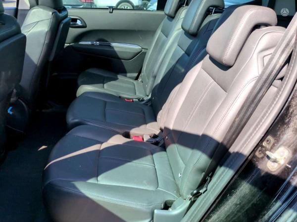 Black Peugeot 5008 2016 in Vilnius, with an engine capacity of 1.56 L and mileage of 165 thousand km for 8470 €, photo 8 on AUTOMOTO.COM.LV