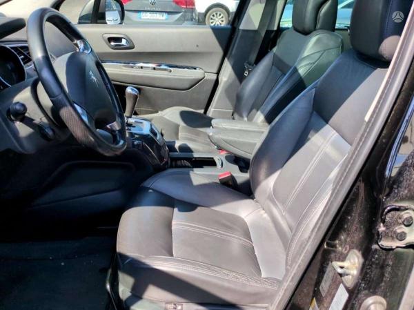 Black Peugeot 5008 2016 in Vilnius, with an engine capacity of 1.56 L and mileage of 165 thousand km for 8470 €, photo 9 on AUTOMOTO.COM.LV