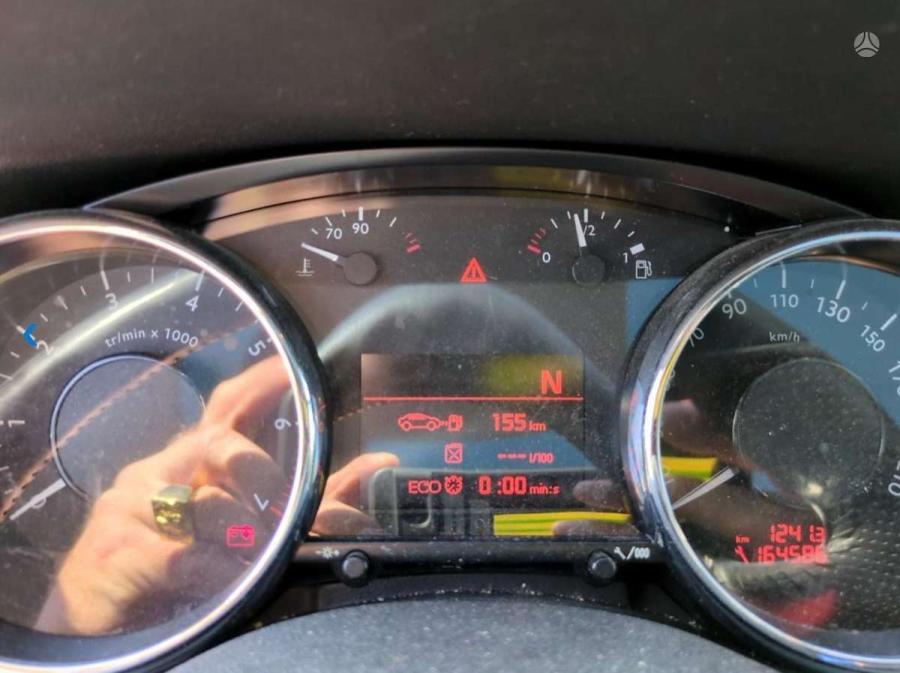 Black Peugeot 5008 2016 in Vilnius, with an engine capacity of 1.56 L and mileage of 165 thousand km for 8470 €, photo 12 on AUTOMOTO.COM.LV