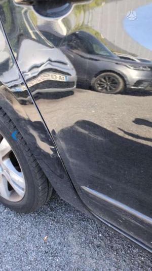 Black Peugeot 5008 2016 in Vilnius, with an engine capacity of 1.56 L and mileage of 165 thousand km for 8470 €, photo 19 on AUTOMOTO.COM.LV