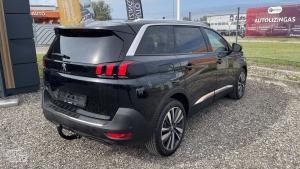 Black Peugeot 5008 2017 in Marijampole, with an engine capacity of 1.60 L and mileage of 243 thousand km for 11600 €, photo 5 on AUTOMOTO.COM.LV