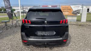 Black Peugeot 5008 2017 in Marijampole, with an engine capacity of 1.60 L and mileage of 243 thousand km for 11600 €, photo 6 on AUTOMOTO.COM.LV