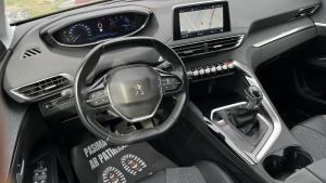 Black Peugeot 5008 2017 in Marijampole, with an engine capacity of 1.60 L and mileage of 243 thousand km for 11600 €, photo 11 on AUTOMOTO.COM.LV
