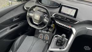 Black Peugeot 5008 2017 in Marijampole, with an engine capacity of 1.60 L and mileage of 243 thousand km for 11600 €, photo 12 on AUTOMOTO.COM.LV