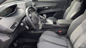 Black Peugeot 5008 2017 in Marijampole, with an engine capacity of 1.60 L and mileage of 243 thousand km for 11600 €, photo 13 on AUTOMOTO.COM.LV