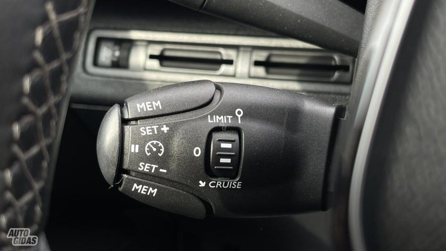 Black Peugeot 5008 2017 in Marijampole, with an engine capacity of 1.60 L and mileage of 243 thousand km for 11600 €, photo 28 on AUTOMOTO.COM.LV