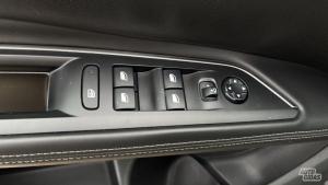 Black Peugeot 5008 2017 in Marijampole, with an engine capacity of 1.60 L and mileage of 243 thousand km for 11600 €, photo 29 on AUTOMOTO.COM.LV