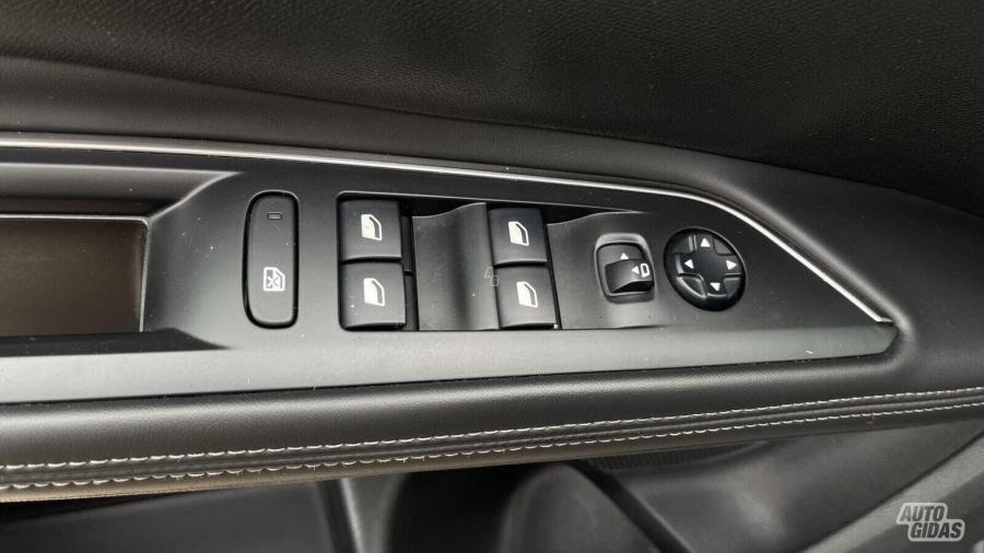 Black Peugeot 5008 2017 in Marijampole, with an engine capacity of 1.60 L and mileage of 243 thousand km for 11600 €, photo 29 on AUTOMOTO.COM.LV