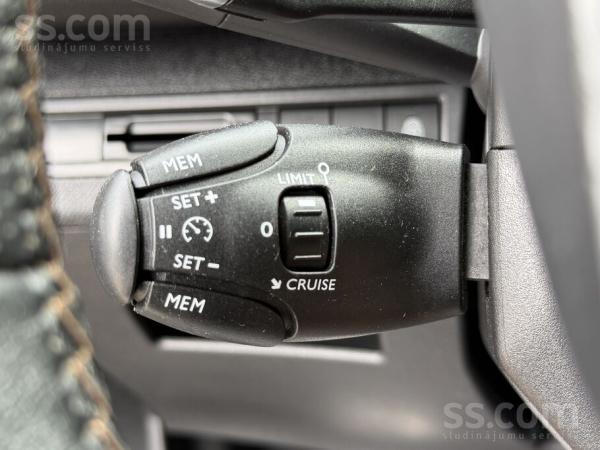 Black Peugeot 5008 2017 in Riga, with an engine capacity of 1.60 L and mileage of 234 thousand km for 14300 €, photo 9 on AUTOMOTO.COM.LV