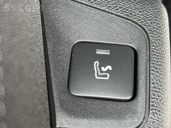 Black Peugeot 5008 2017 in Riga, with an engine capacity of 1.60 L and mileage of 234 thousand km for 14300 €, photo 6 on AUTOMOTO.COM.LV