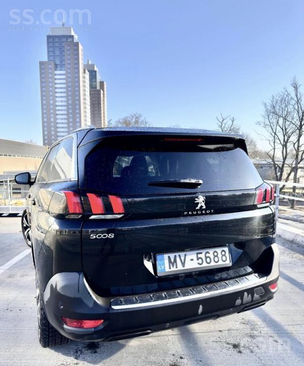 Black Peugeot 5008 2017 in Riga, with an engine capacity of 1.60 L and mileage of 221 thousand km for 12800 €, photo 6 on AUTOMOTO.COM.LV
