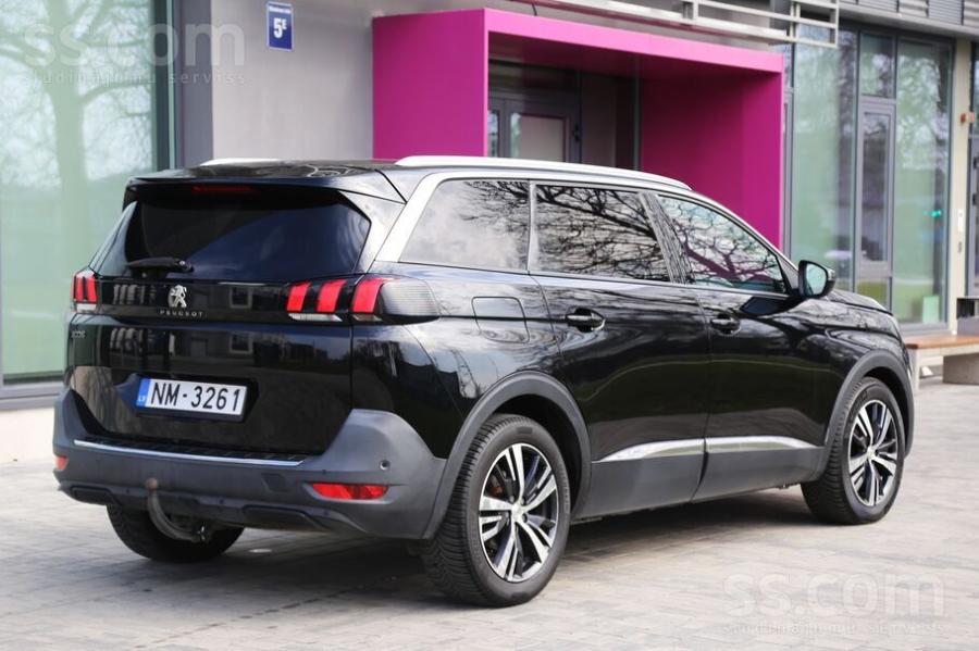 Black Peugeot 5008 2017 in Riga, with an engine capacity of 1.60 L and mileage of 104 thousand km for 13990 €, photo 6 on AUTOMOTO.COM.LV