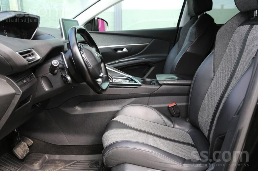Black Peugeot 5008 2017 in Riga, with an engine capacity of 1.60 L and mileage of 104 thousand km for 13990 €, photo 7 on AUTOMOTO.COM.LV
